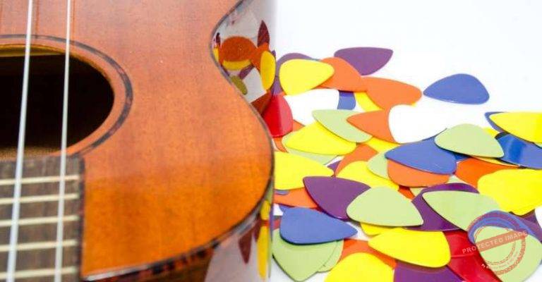 How To Choose A Ukulele Pick - Ukulele World